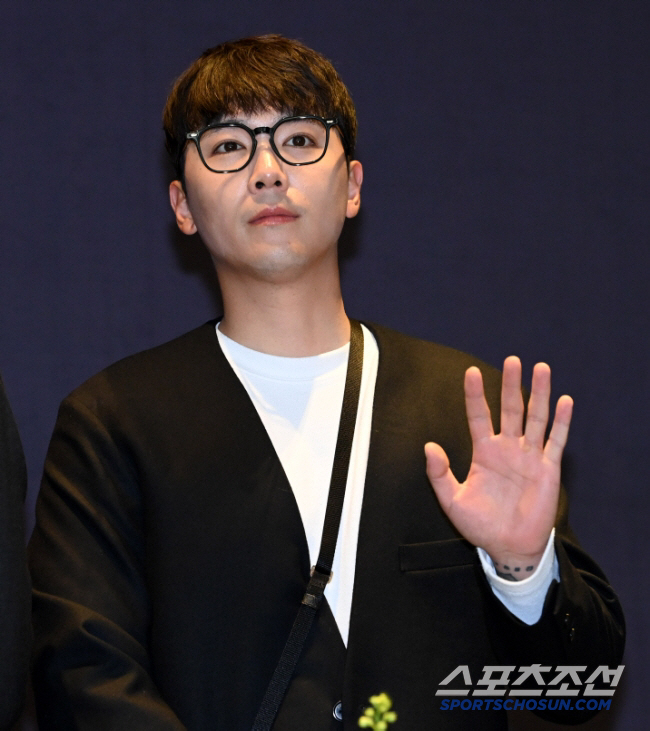 이홍기, 아이돌 포기한 더럽고 자유로운 일상 "김희철보다 강적"[SC리뷰]