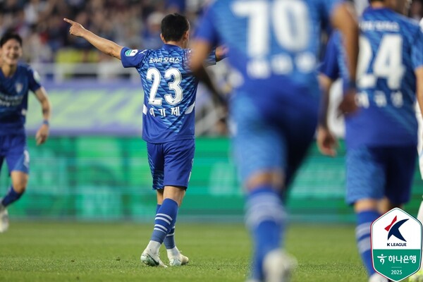 [k2.live] '전매특허 왼발 FK→시즌 1호골' 이기제, "운이 좋았던 거 같아...머리는 정리 한 번 할 것"