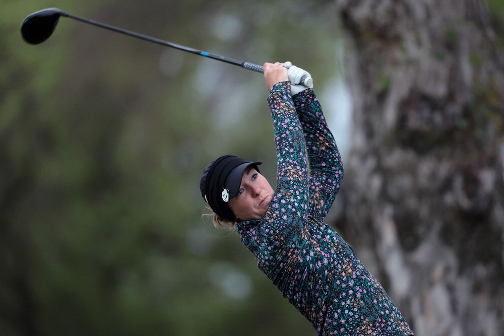 LPGA 300야드 펑펑…KLPGA 260도 허덕