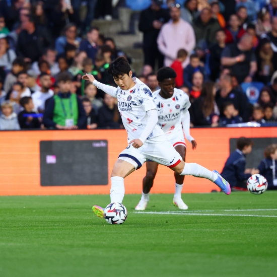 이강인 떠날 수밖에 'EPL 이적설' 이유 있다…PSG, '올해의 팀' 무려 9명 선정→LEE 제외