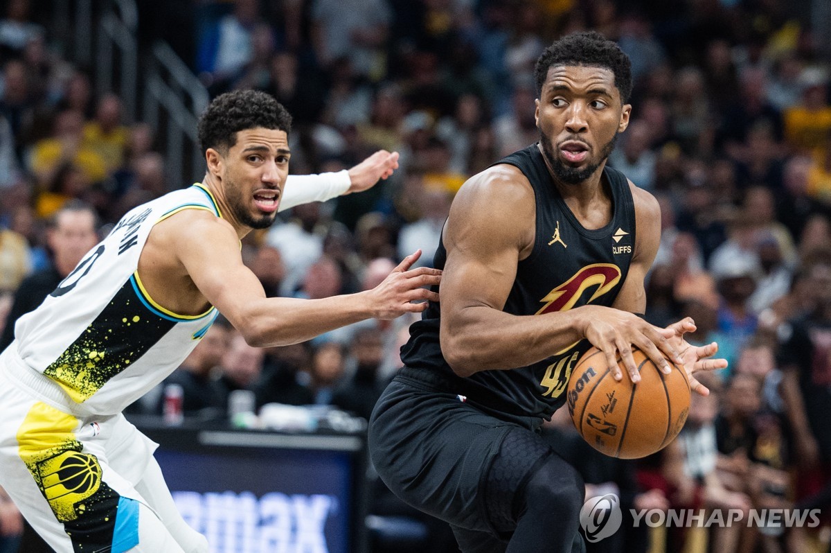 NBA 동부 선두 클리블랜드 탈락 위기…PO 2라운드 4차전도 패배
