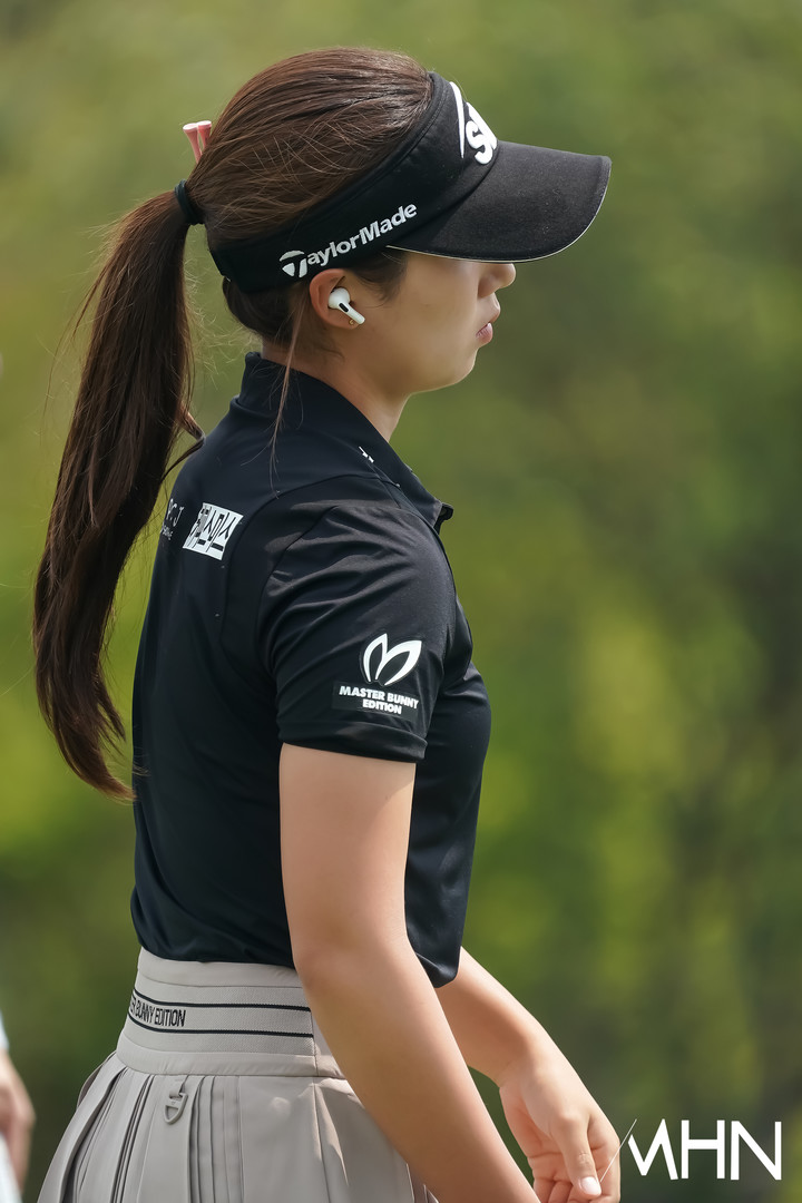 [mhn포토] 이동은, 음악 들으면서 연습에 집중