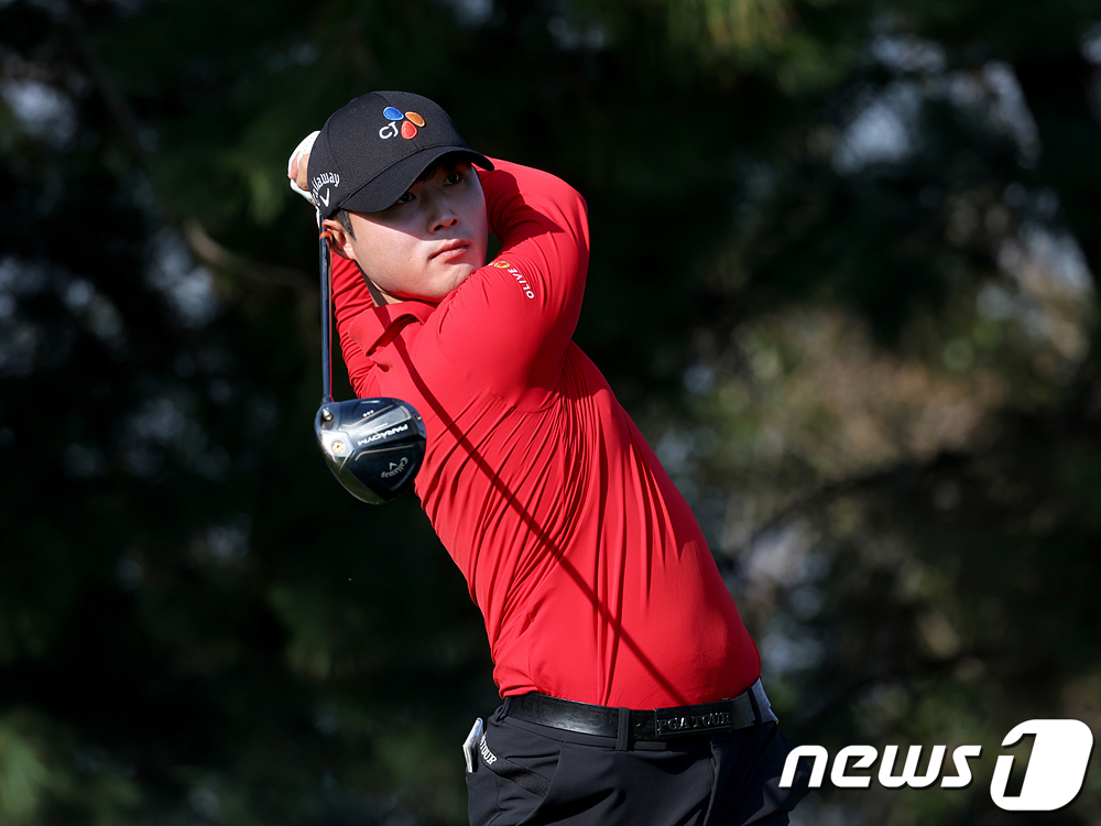 "나이는 숫자에 불과"…55세 최경주, '최고령 2연패' 도전