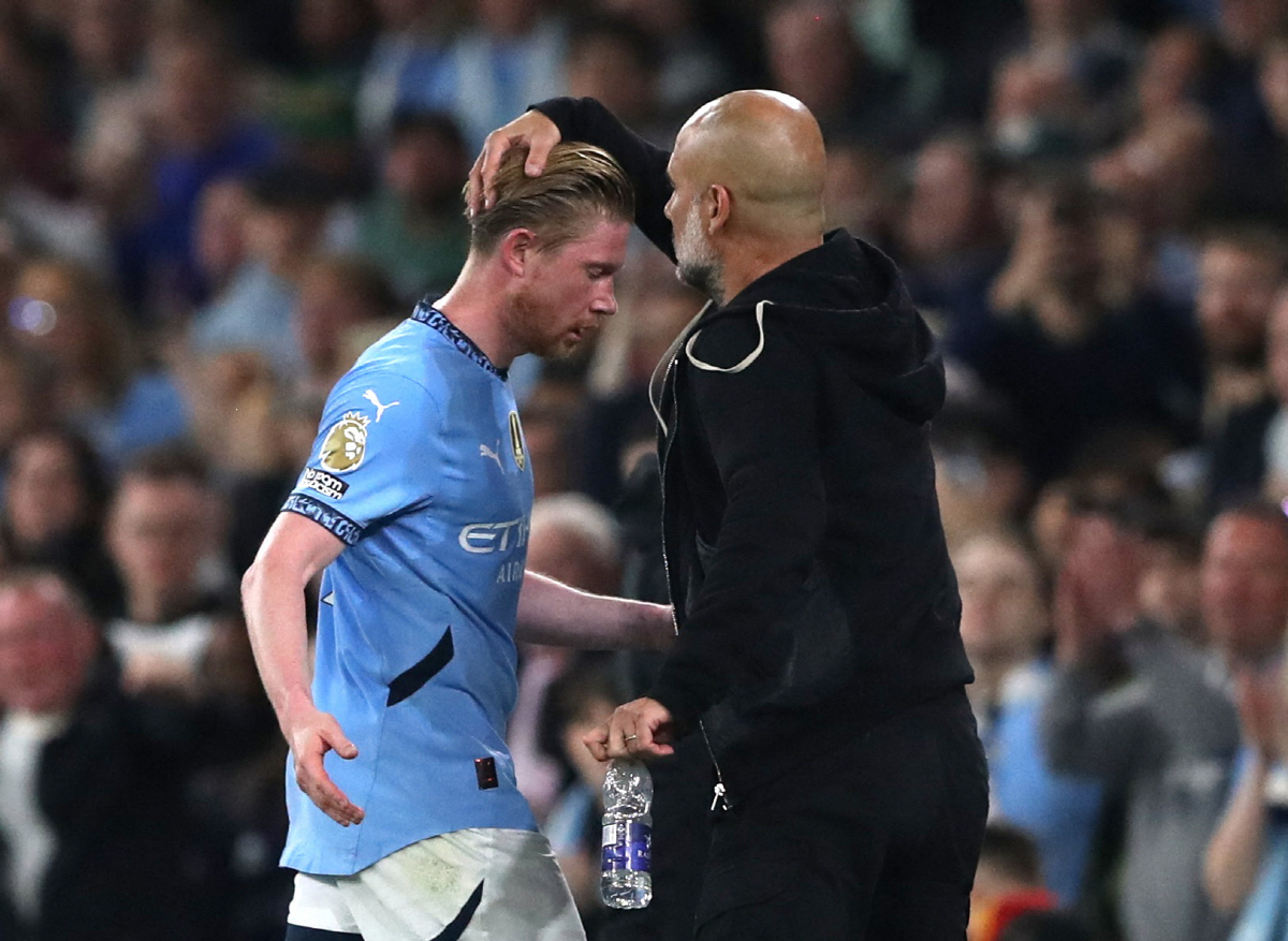 "역사상 가장 충격적인 이적" 안녕 레전드...EPL GOAT 더 브라위너, 나폴리 이적 청신호