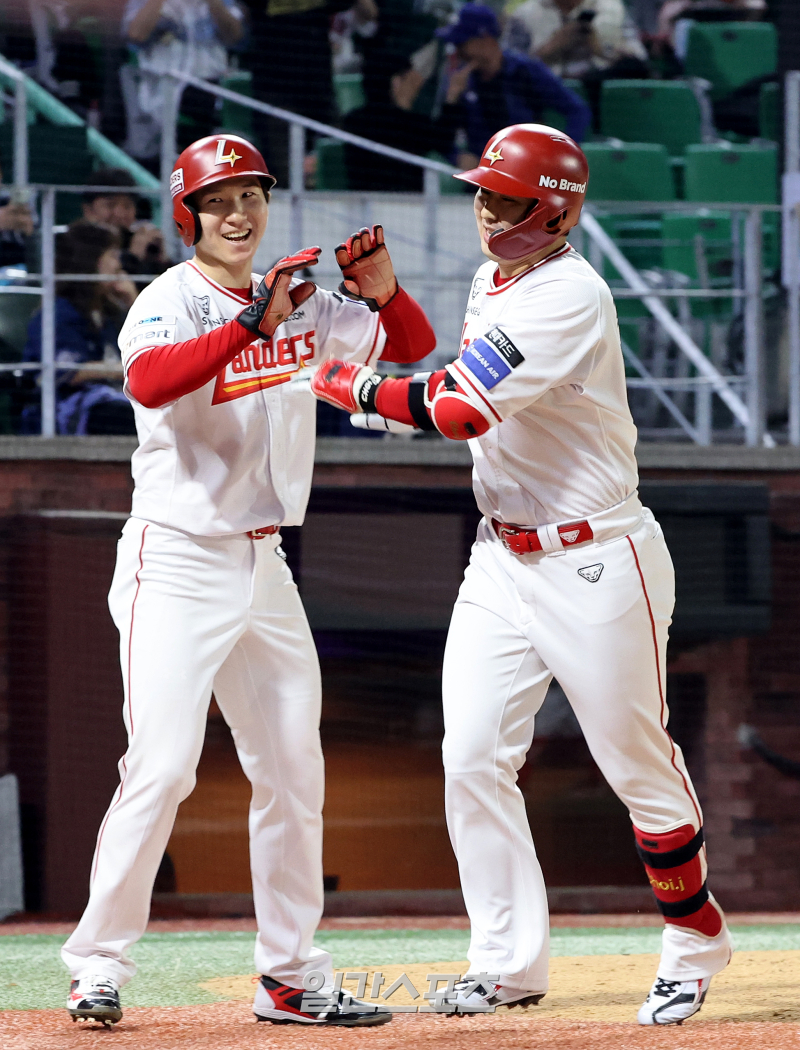 '최정 사상 첫 500홈런 대업' SSG, NC 꺾고 3연승 질주…기록과 승리 다 챙겼다 [IS 인천]