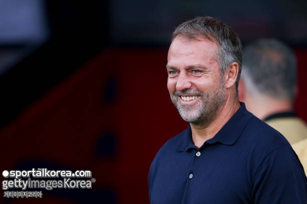 'HERE WE GO'! 라리가 사실상 우승 + UCL 4강 진출… 바르셀로나, 플릭 감독과 재계약 임박 "2027년까지, 5월 내 최종 마무리"