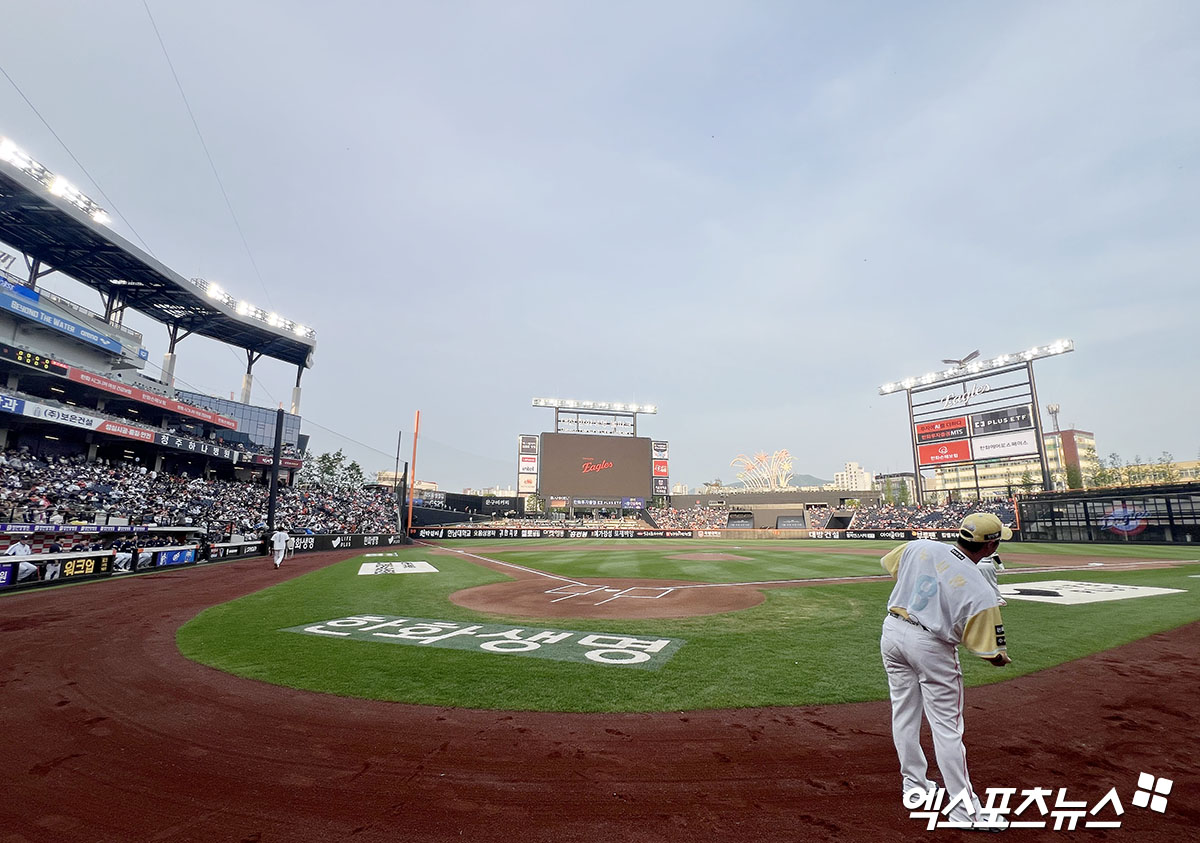 한화 12연승의 놀라운 사실, 전 경기 만원관중과 함께했다…KBO 최초 단일시즌 홈+원정 15G 연속 매진 '대기록' [대전 현장]