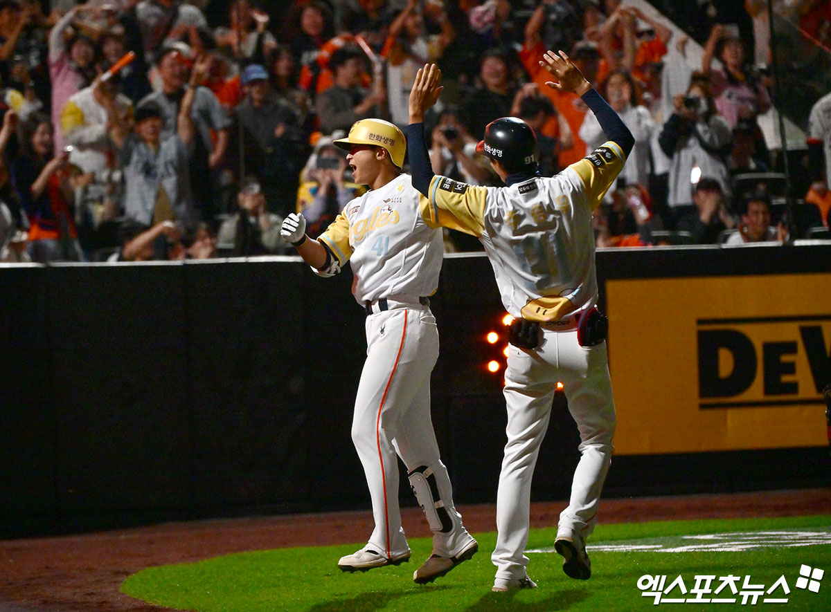 한화 12연승의 놀라운 사실, 전 경기 만원관중과 함께했다…KBO 최초 단일시즌 홈+원정 15G 연속 매진 '대기록' [대전 현장]