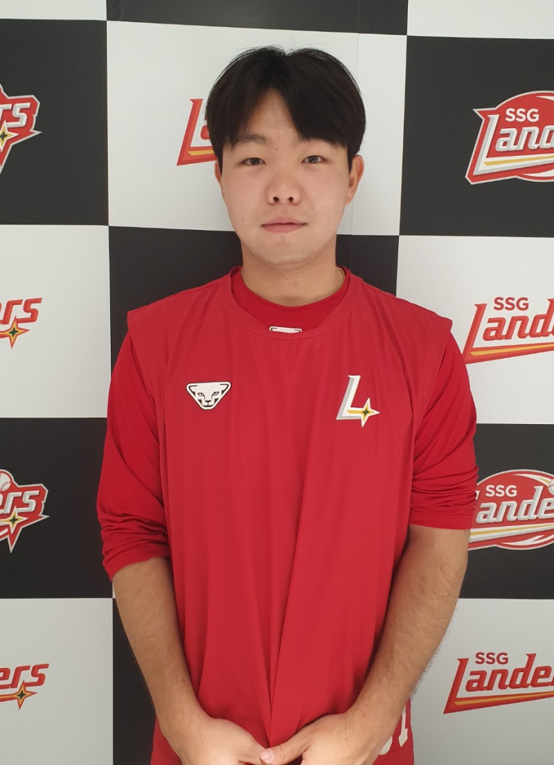 '입스' 극복하고 1점대 불펜으로…SSG 박시후 "100순위 지명? 극복해야 할 좋은 꼬리표" [IS 인터뷰]