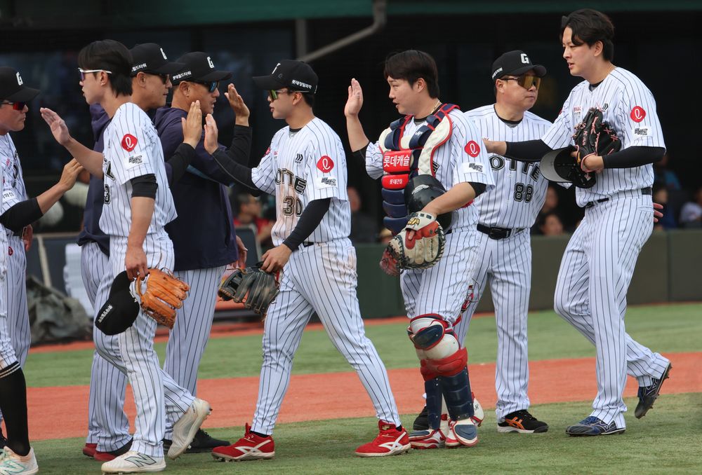 역대 최소 경기 '400만 관중'…KBO리그 최고 인기 팀은?