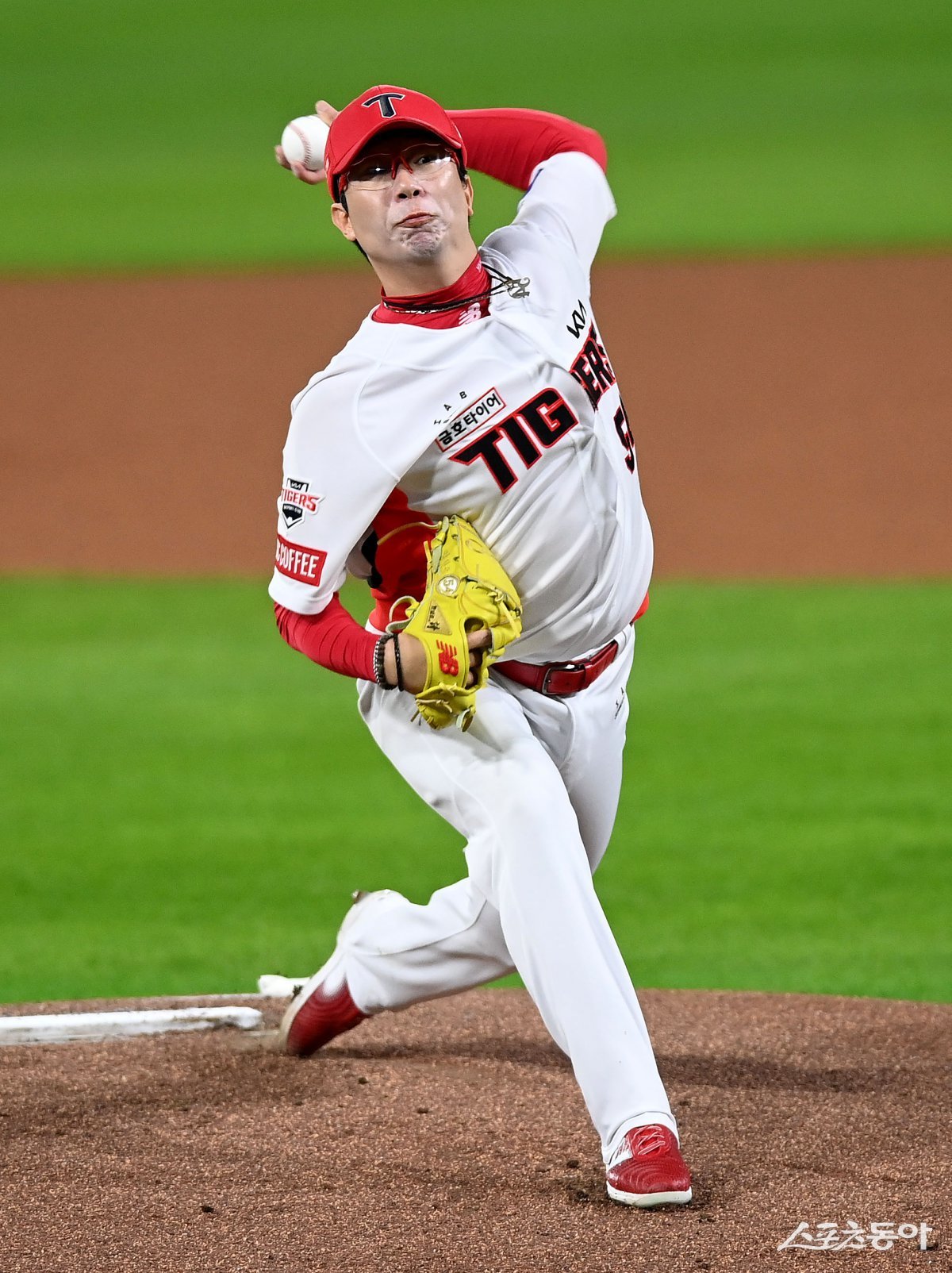 ‘폰세 정규이닝 최다 18K’로 살펴본 KBO리그 탈삼진의 역사, 알고보면 더 흥미롭다! [베이스볼 브레이크]