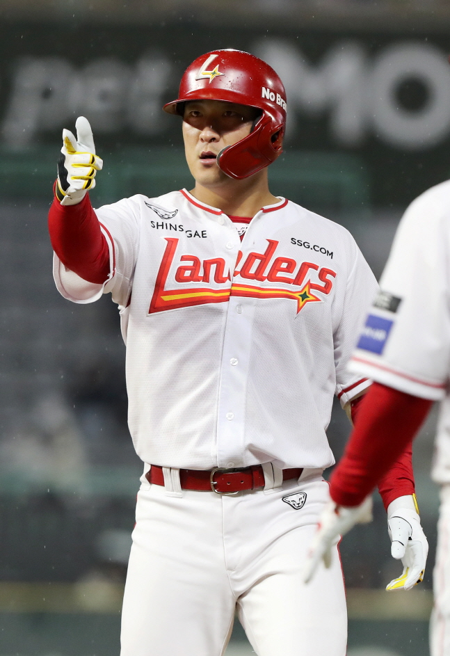 '최다 탈삼진 희생양' LG 배턴 SSG가 받았다, '복귀 임박' 하재훈-'4G 3홈런' 류효승... 퓨처스서 반전 힌트 찾을까