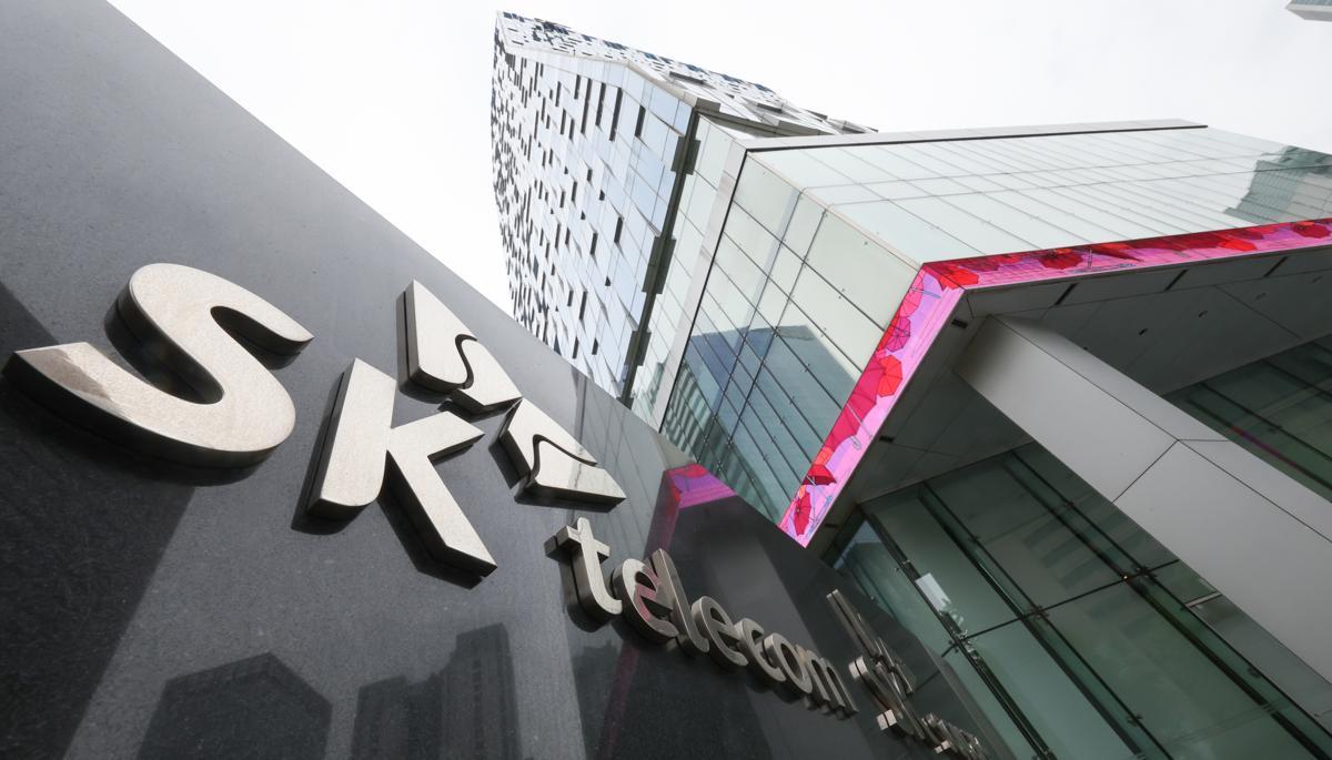 SKT ‘단말기 식별번호’도 유출 가능성…당초 발표보다 심각