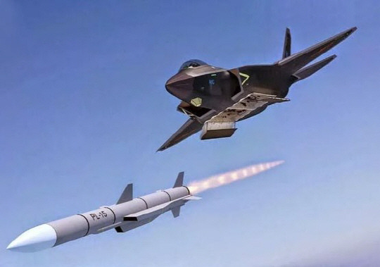 미국 vs 중국 초장거리 공중전! 미국 무인전투기 1000대 사거리 180km 미사일 발사 | 군사돋보기