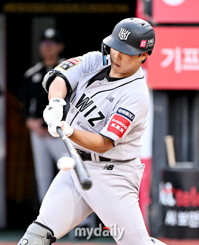 KT가 윤영철의 스마일을 없앴다→강백호·장성우가 KIA 5연승 저지→KT 5-3 승리→조이현 5⅓이닝 KKK로 첫 승→KIA 치명적 병살타[MD수원]