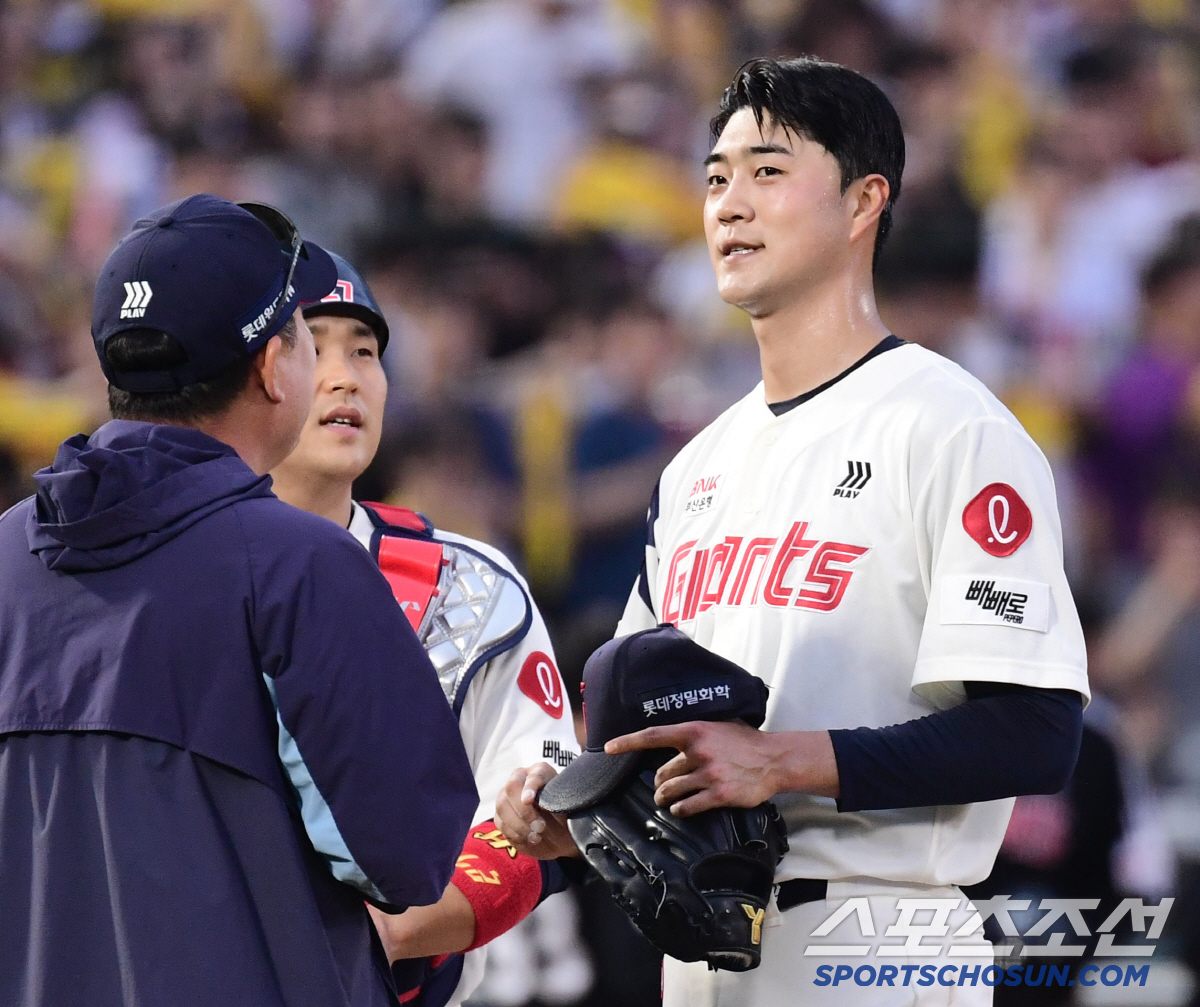 157km에도 1이닝 9실점 윤성빈 결국 2군으로. 왼손 홍민기, 신인 박세현 콜업[부산 현장]