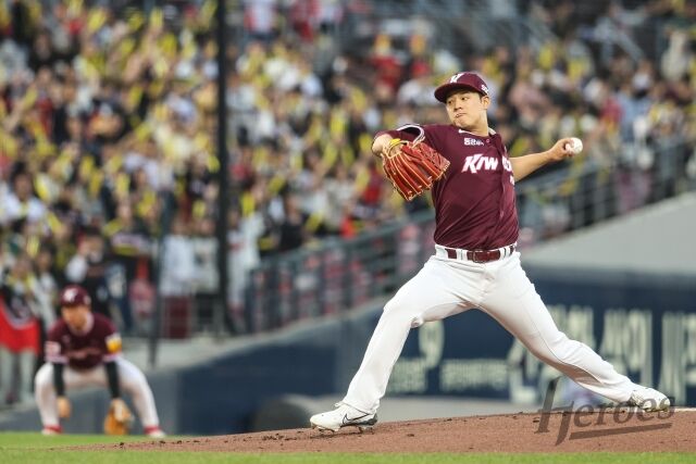 "통증 남아있다더라" KBO 1순위 슈퍼루키, 복귀 시점 늦춰진다…4주 진단받았는데, 사령탑은 '6월' 언급 [MD고척]