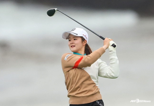 '20대 女골퍼 3명과 동시 불륜' 男캐디→9년간 출입 금지 '철퇴' [日JLPGA 공식 발표]