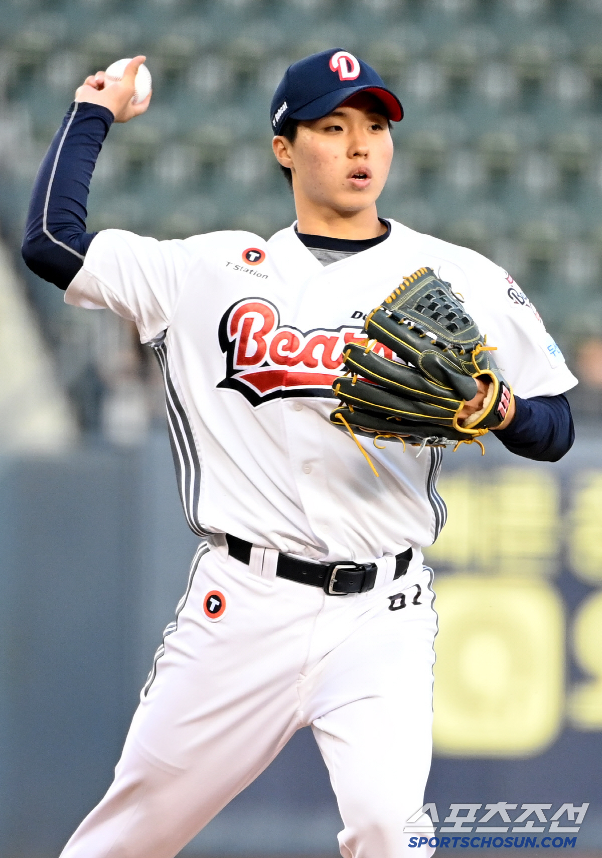 데뷔 첫 홈런이 역전 만루포라니…'약속의 8회' 두산, '김광현 QS' SSG 잡고 5연패 탈출 [잠실 리뷰]