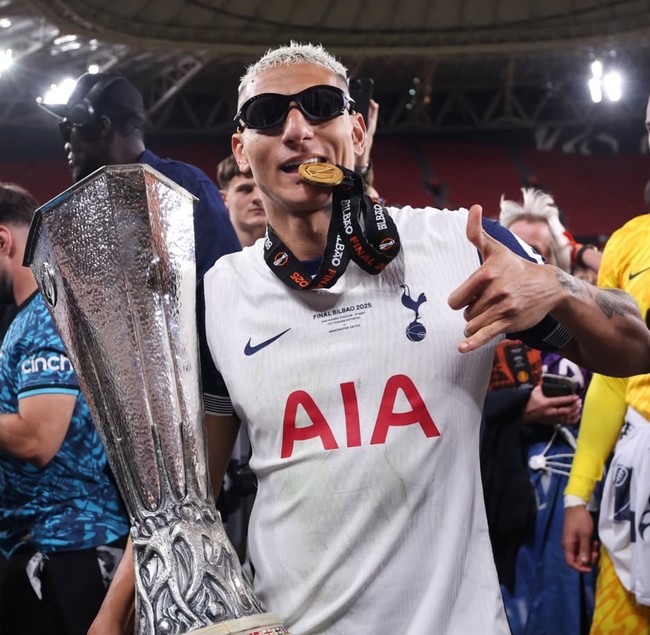 [UEL STAR] "손흥민 대신 선발 나온 이유 증명"...쓰러질 때까지 뛰었다, 토트넘 우승 숨은 공신