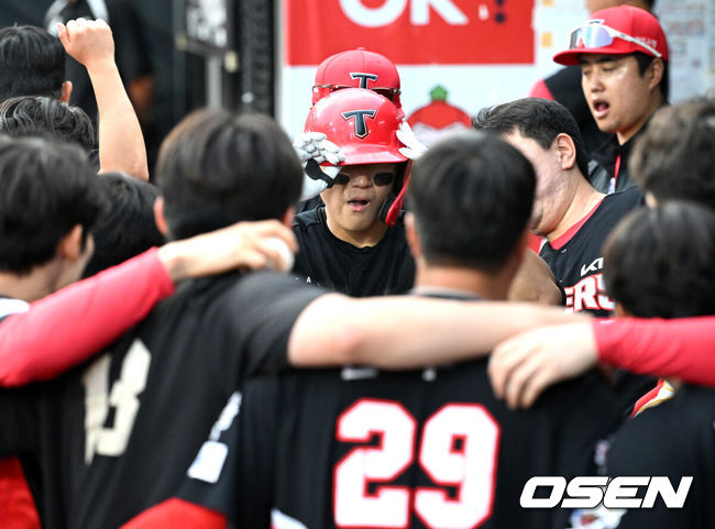 韓 30-30 MVP 3안타가 241일 만이라니…분노의 스윙→결승홈런 작렬 “작년 영상 보고 속이 끓어올랐다”