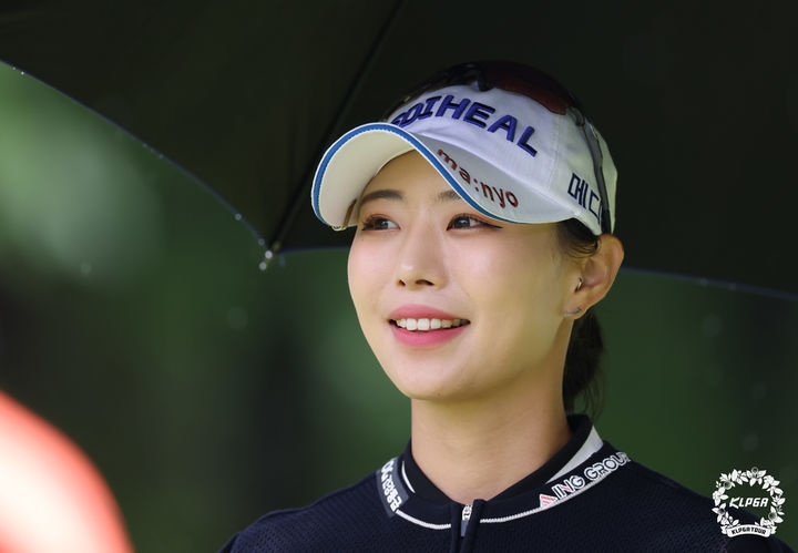 이채은, KLPGA 투어 E1 채리티 2R 선두…이예원 컷 탈락