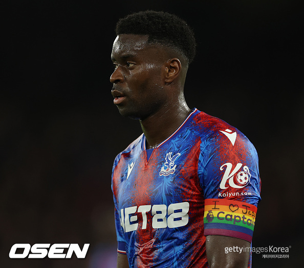 "당장 나가" 들었던 레비 회장, 우승으로 힘 얻었나.. 'SON 새 동료' EPL 수비수 꼬신다 "UCL 확보했다. 토트넘 와라"