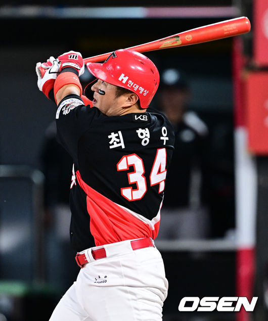 ‘안타 장인’ 최형우, 통산 2,500안타 눈앞…KBO 역사 쓴다