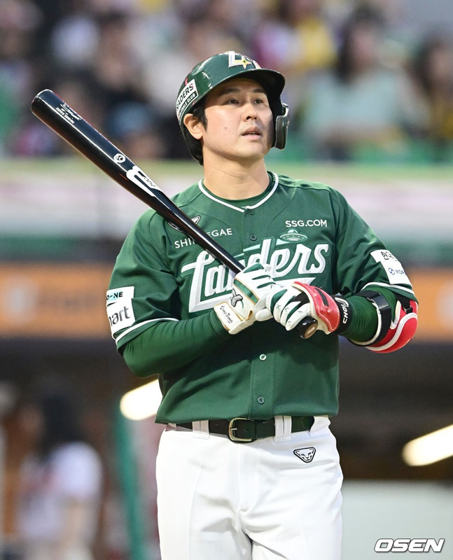 '또' 기록 제조기 된 SSG... 'ERA 4점대' 손주영 11K 新+염갈량 600승+LG 2700승 희생양 됐다