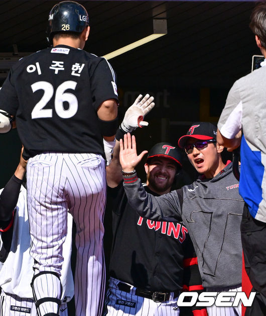 ‘홈런-홈런-홈런’ 메가트윈스포 터졌다. LG, SSG에 9-3 대승…송승기, QS 무실점→시즌 5승 [인천 리뷰]