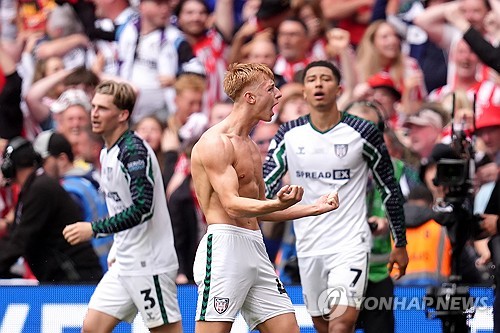 '죽어도 선덜랜드' 해냈다! 8년 만에 EPL 승격+4000억 획득…후반 추가시간 극장 역전골→2-1 짜릿한 역전승 [승격 PO 리뷰]