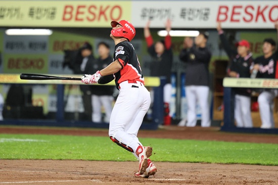 "김도영한테 왜 속구 던져?" 적장 탄식했는데→'초구 슬라이더' 쾅 130m 초대형 장외포, MVP 완벽 부활 선언 [대구 현장]