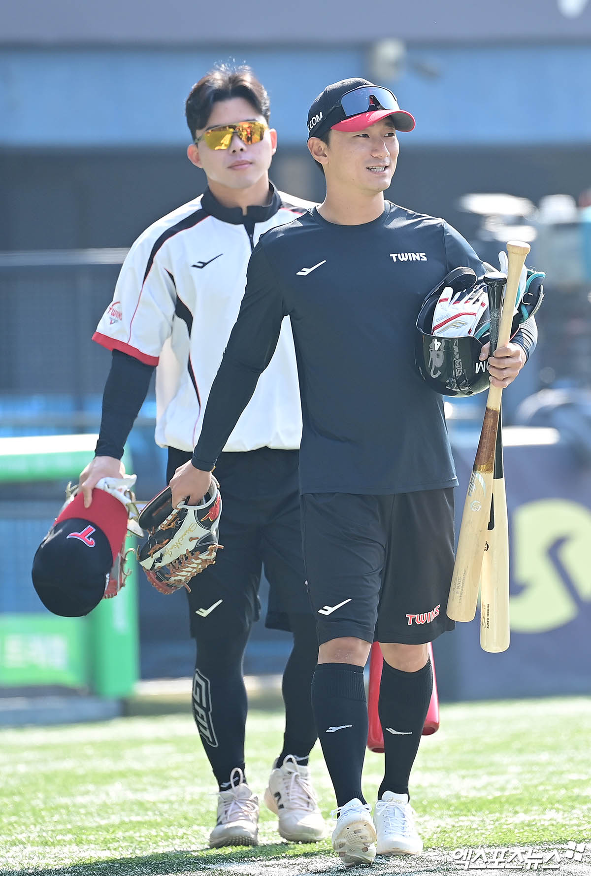 '신민재 CF-박해민 선발 제외' LG, 25일 SSG전 라인업 공개...송승기 시즌 5승 도전 [인천 현장]