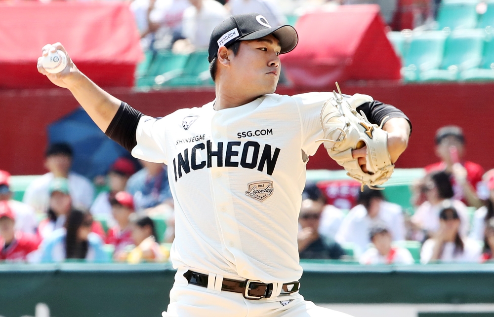 메가트윈스포 대폭발! LG, SSG 9-3 완파→위닝시리즈...송승기 6⅔이닝 무실점+오스틴·문보경·이주헌 홈런 '쾅쾅쾅' [문학:스코어]