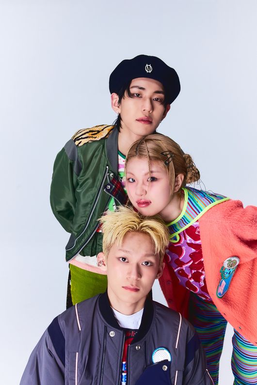 'AOMG 신인' 식구 (SIKKOO), 신선하네...첫 음방 무대 성료