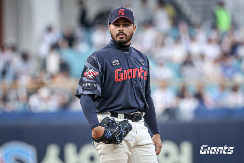 '155㎞·9K인데' 허리 숙이다 삼중도루 허무 실점, KBO 데뷔전 감보아 "빠른 발" 삼성에 호되게 당했다 [IS 냉탕]
