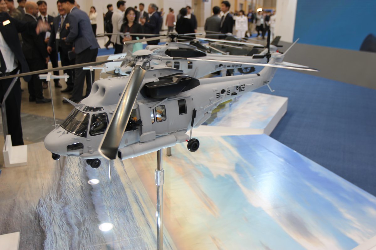 KAI, 2025 MADEX서 상륙공격헬기·소해헬기 선보여…해군 미래전투체계 청사진 제시