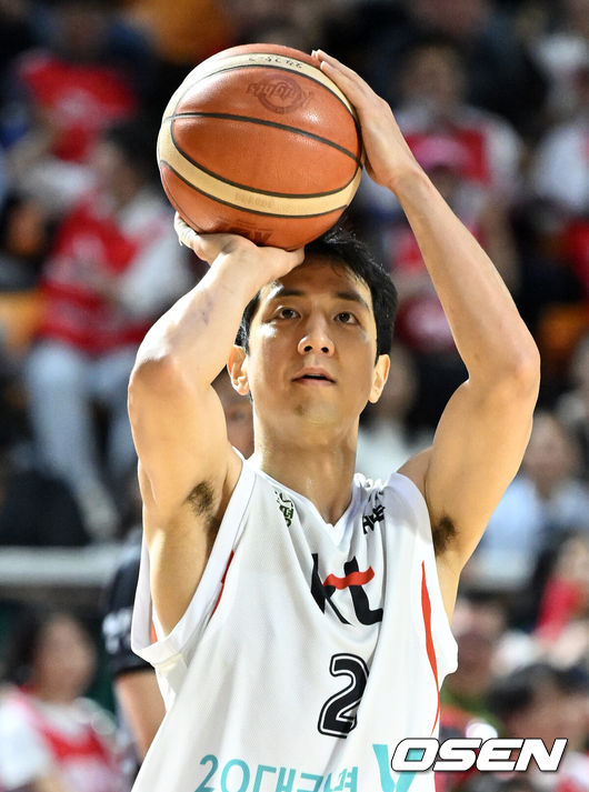 KCC, 'FA 대어' 허훈 영입...계약기간 5년 보수 총액 8억 원 [공식발표]