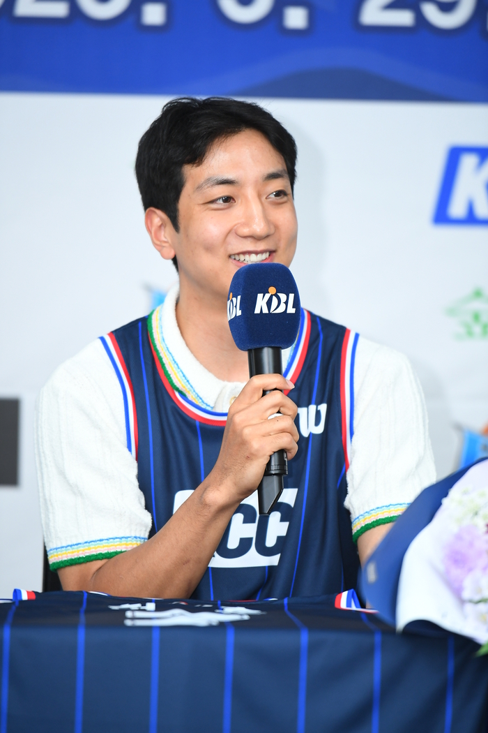 “우승 확률이 더 높다” 허훈이 KT 아닌 KCC를 ‘선택’한 이유…‘골프장’ 질문엔 “구체적 답변 어려워” [SS현장]