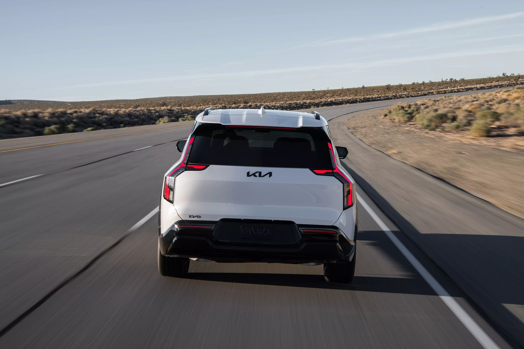 "GV90 고민이라면 잠깐! 더 강해진 EV9" BMW iX 압도하는 '나이트폴 에디션' | 카텍