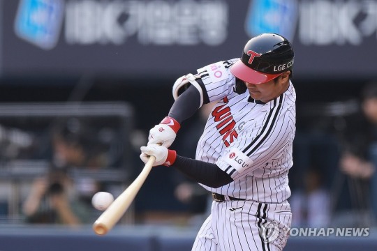 '소리없이 강한 남자' 문보경의 한 방의 '대포'가 모든 걸 바꿨다...30+홈런, 110타점+ 페이스, LG 우승 전선 '이상무'