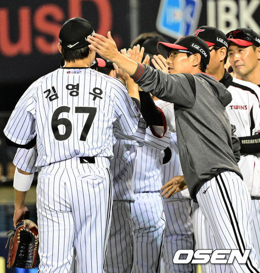 ‘155km’ 1라운드 신인, 문현빈-채은성 삼진 잡고 데뷔 첫 세이브…“아드레날린이 더 올라오는 느낌이었다”