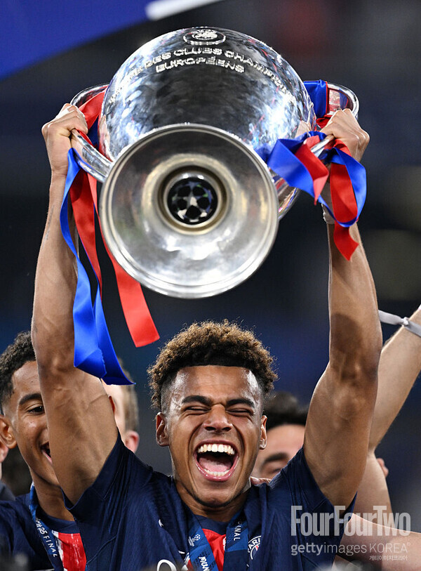 [if.review] ‘2골 1도움’ 19세 FW 두에, PSG에 ‘첫 빅이어’를 선사하다