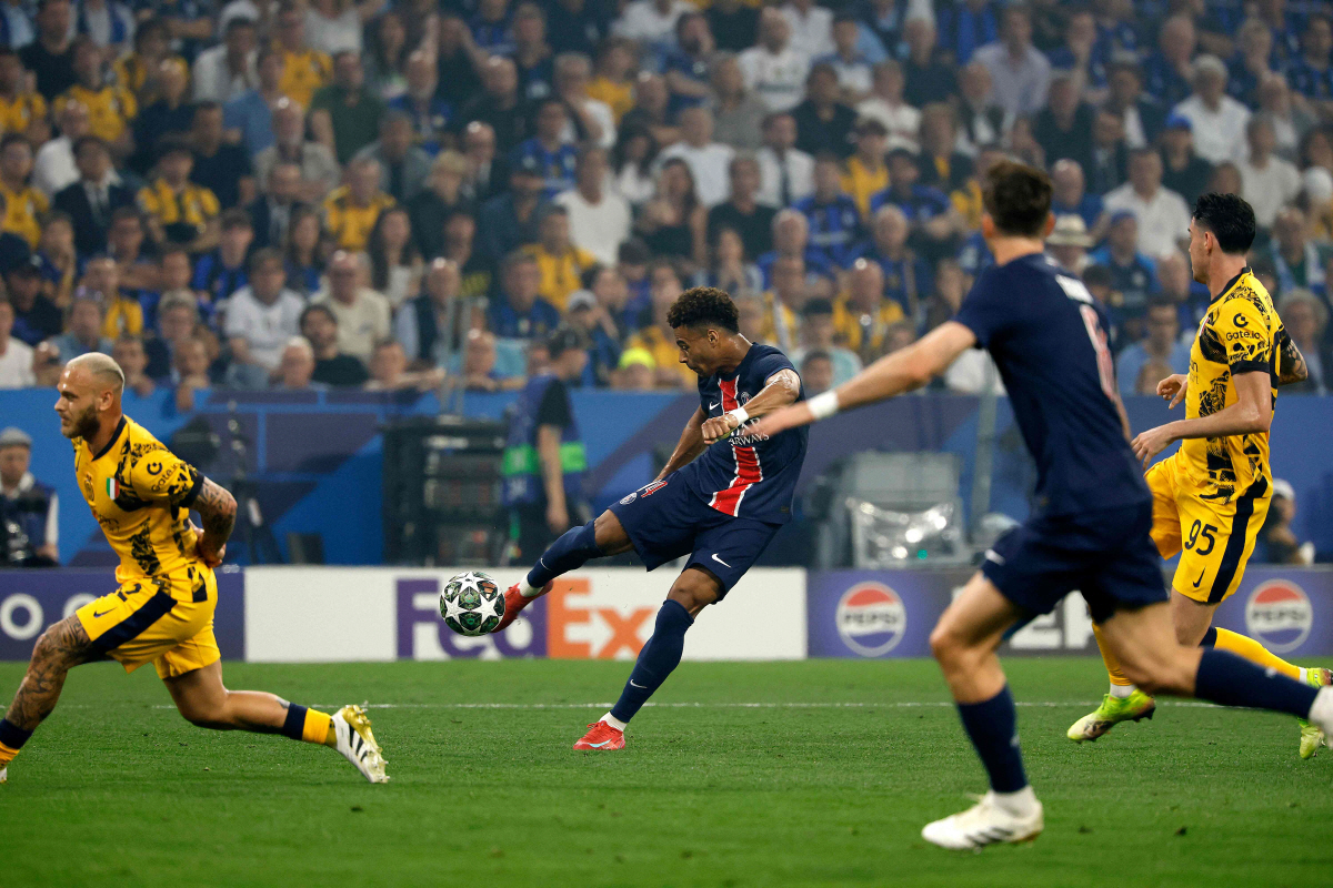 음바페 삭제+에우제비오 소환. PSG 19세 새로운 천재 슈퍼스타. 英 BBC "킬리안 음바페가 누구?" 19세 천재가 있다"