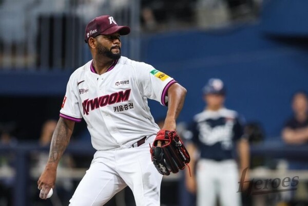 '20승 투수' 어디 안 갔네! '334일 만'의 KBO 복귀전 가진 알칸타라, 친정팀 두산 상대 6이닝 무실점 QS '합격점'