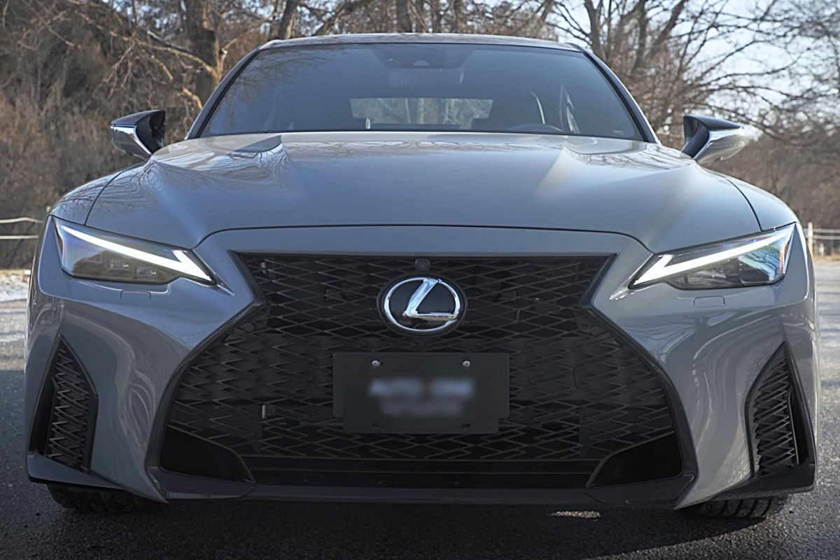 "V8의 마지막 자존심"… 렉서스 IS500 얼티밋 에디션 500대 한정 출시 | 오토포크