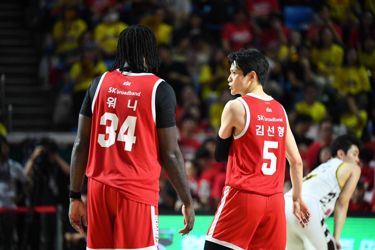 [류동혁의 이슈분석] 책임없는 '프런트 농구'의 씁쓸함. 허 훈, 김선형 FA이적. SK, KT, KCC 숨겨진 불편한 진실