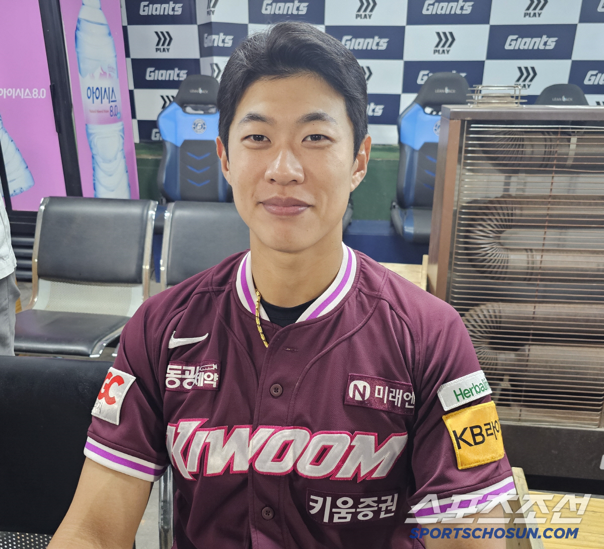 "야수들 정신차려!" 데뷔 22년차 대선배의 일갈 → 역전 '뒷심' 터졌다…"동정보단 축하받고파" 캡틴의 진심 [부산포커스]