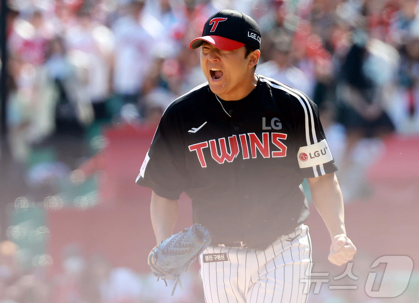 KIA, '연장 10회 끝내기 실책' 한화 제압…삼성 후라도 완봉승(종합)