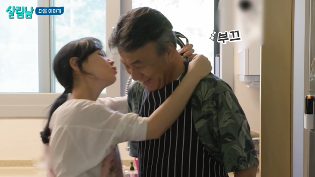 [TVis] ‘25세 연하와 4혼’ 박영규, 아내 최초 공개…”데미무어 닮아” (‘살림남’)